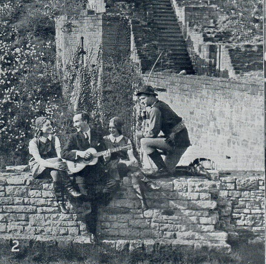 » Blog Archive » Elton Hayes promoting ‘The Story of Robin Hood and his ...