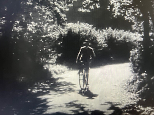 BELOW he stops here – a beautiful Studio set at Denham, and meets the ...